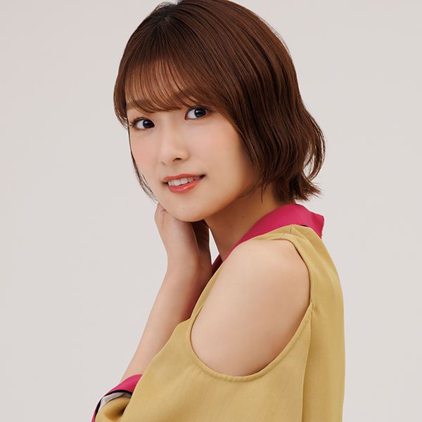 ファイル:2022年3rd Single BACKS LIVE!!プロフィール 井上梨名.jpg - エケペディア