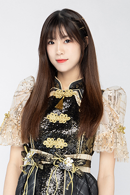 ファイル:2021年AKB48 Team SHプロフィール 曾艺 2.jpg - エケペディア