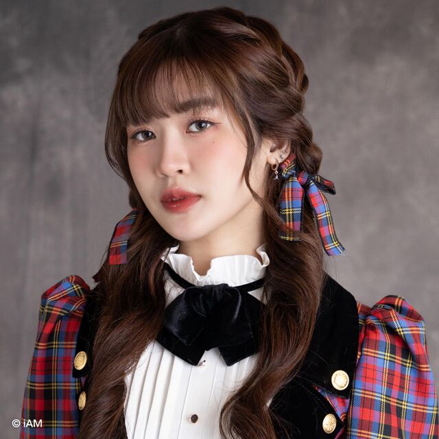 ファイル:2023年BNK48プロフィール Khawisara Singplod 4.jpg - エケペディア