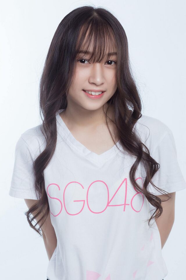 ファイル:2018年SGO48プロフィール Huỳnh Ngô Kim Châu.jpg - エケペディア