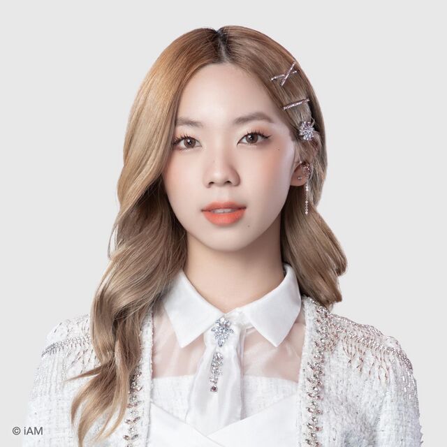 ファイル:2022年BNK48プロフィール Punsikorn Tiyakorn 3.jpg - エケペディア