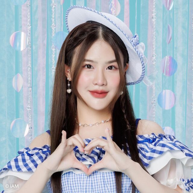 ファイル:2023年BNK48プロフィール Angel.jpg - エケペディア